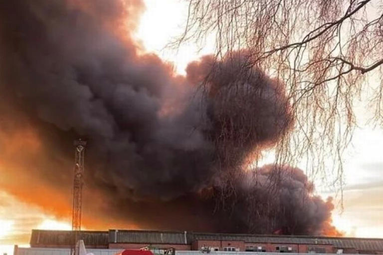 Explosions heard across city after 'major toxic incident' at factory fire