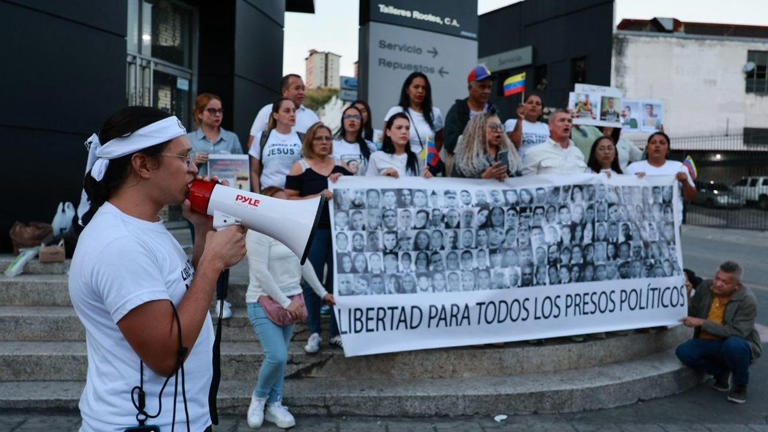 El Gobierno de Venezuela eleva a 303 las excarcelaciones desde Navidad ...