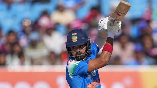 IND vs NZ live score: KL Rahul reaches well-made half-century, pushes ...