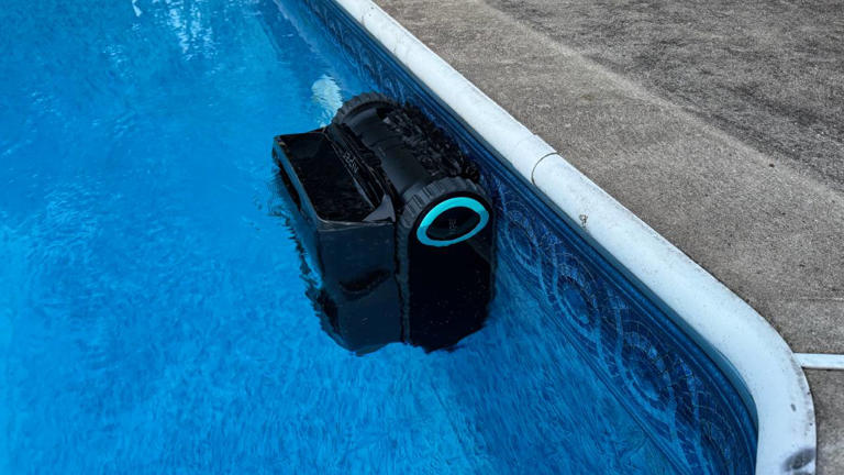 Aiper Scuba X1 Pro Max review: an all-purpose pool-cleaning star