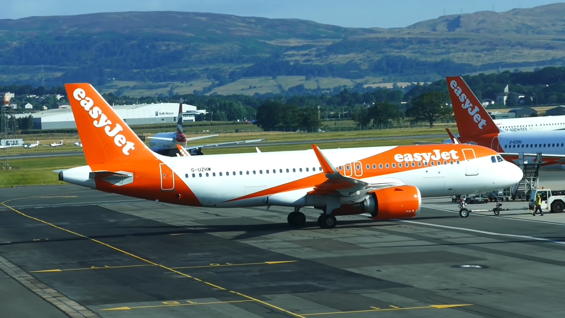 Disappearing runways? - The world’s most unusual airport