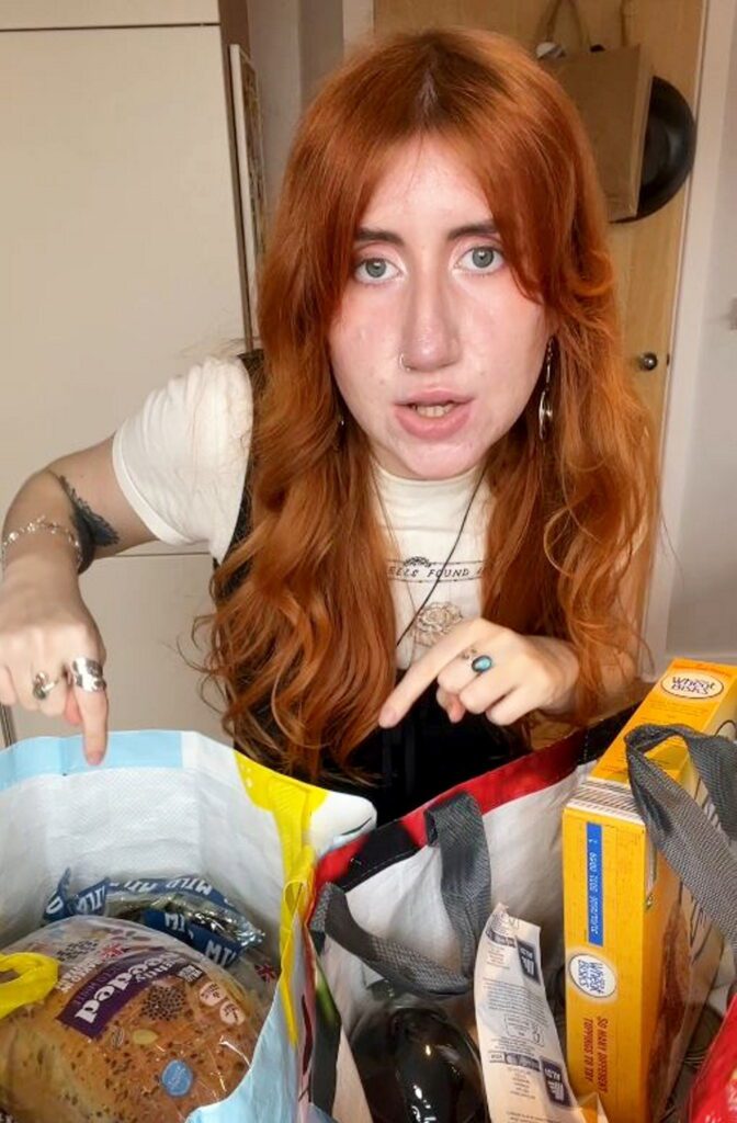 ‘I spend £22 per week on my food shop by ditching meat’