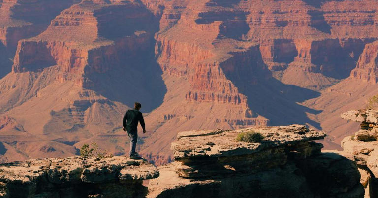 Grand Canyon officials issue serious water advisory for park visitors