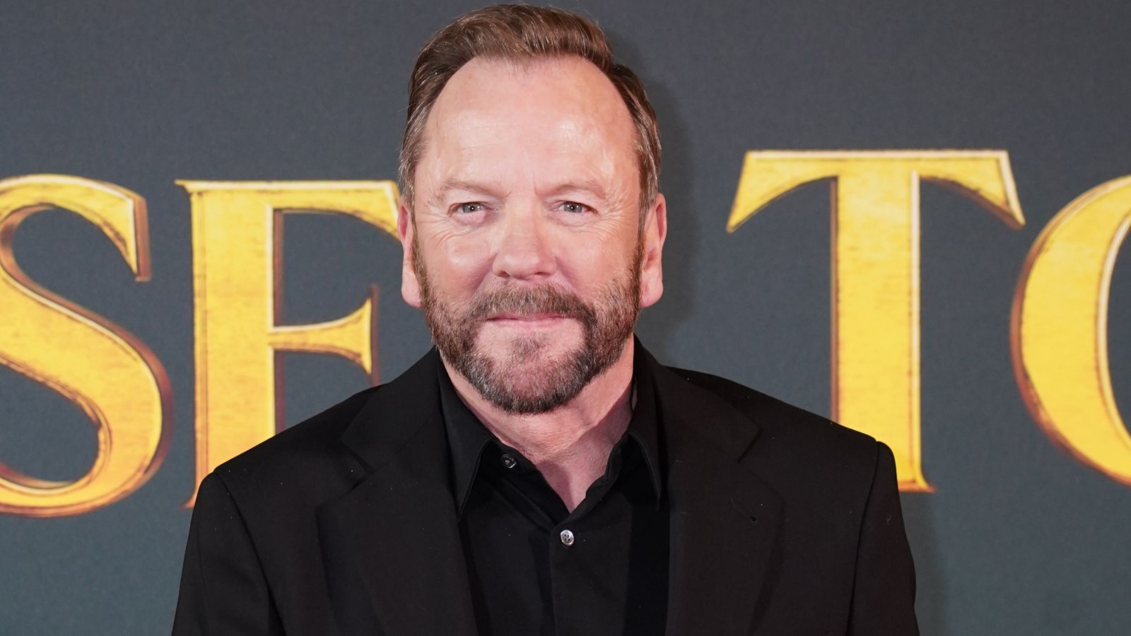 Actor Kiefer Sutherland arrested after allegedly assaulting lift-share ...