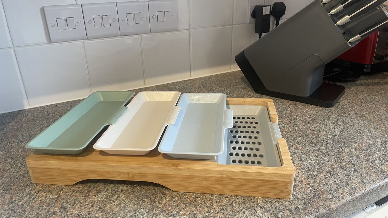 My friends thought this compartmented chopping board was expensive – it ...