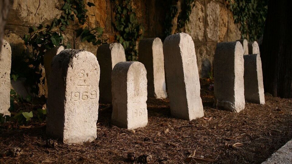 Missing since 2006, former Oregon mayor Clarence Ed Asher's skeleton ...