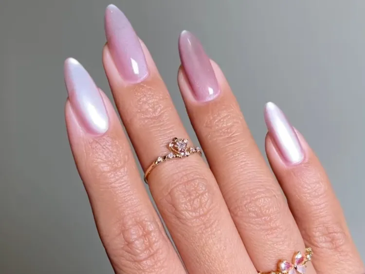 Cosa sono davvero le pink cat eye nails (e perché non sono "solo carine")
