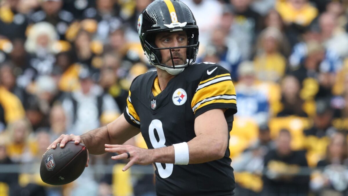 (Video) 'Frustrated' Steelers fan tells Aaron Rodgers to retire in his ...