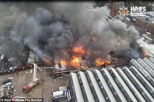 Firefighters rush to 'major toxic incident' at Wolverhampton factory