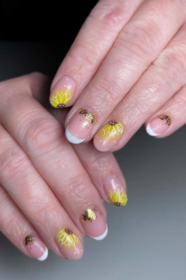 40 short spring nail ideas that feel light and modern