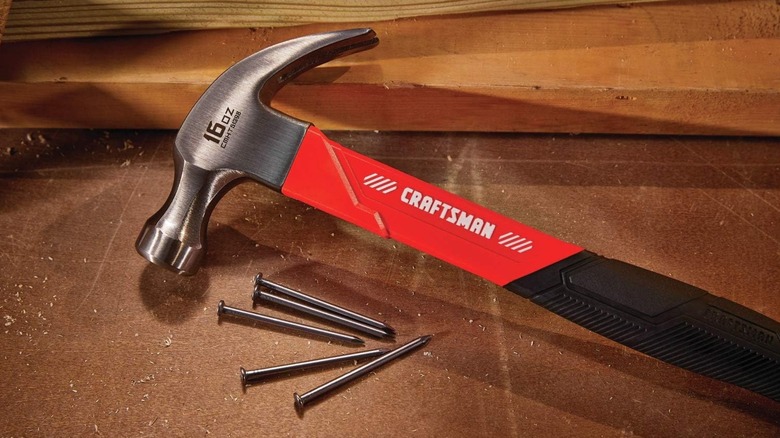 4 essential home improvement tools every renter should own