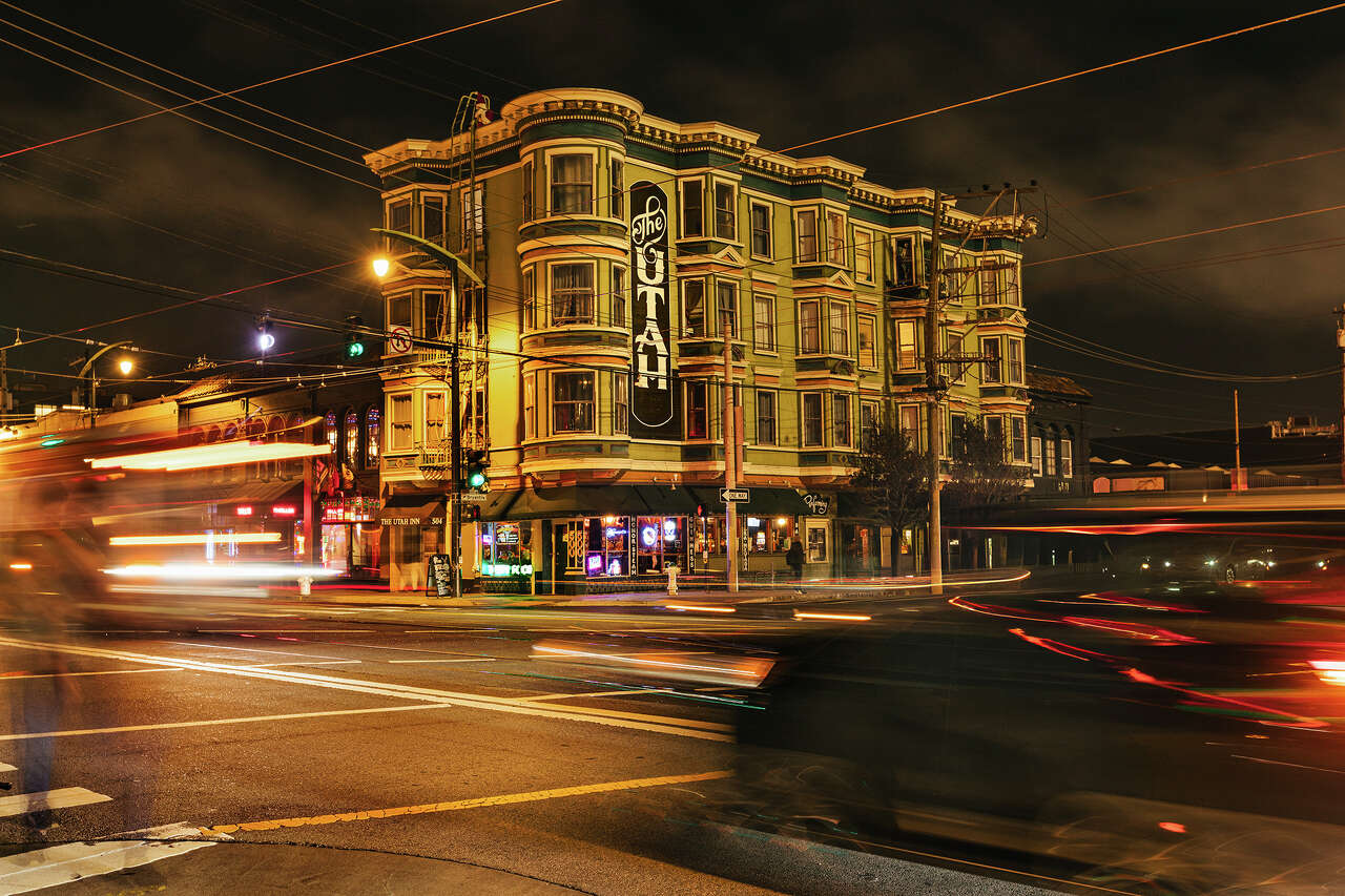 The San Francisco dive bar that loves Bay Bridge traffic