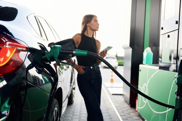 5 places you should never use your debit card and why cash is safer