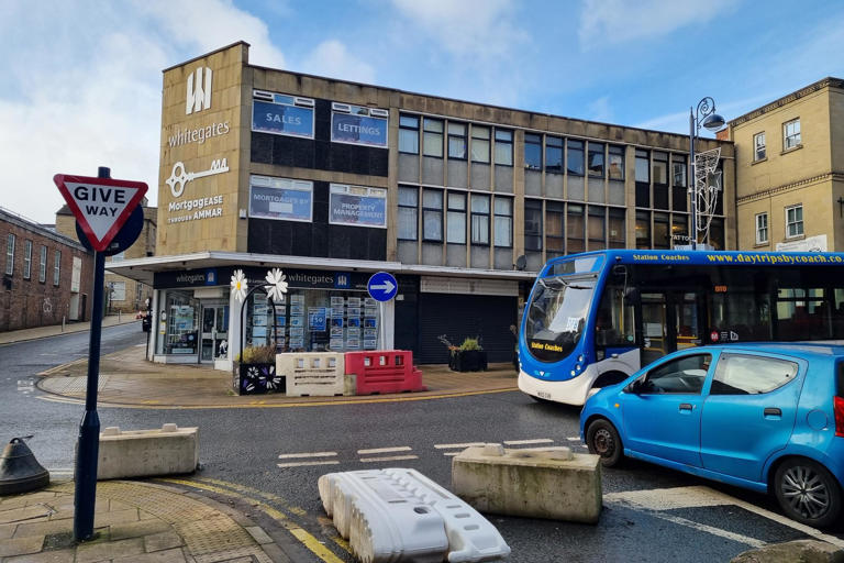 Traffic and travel: Council urges drivers to follow road signs after ...