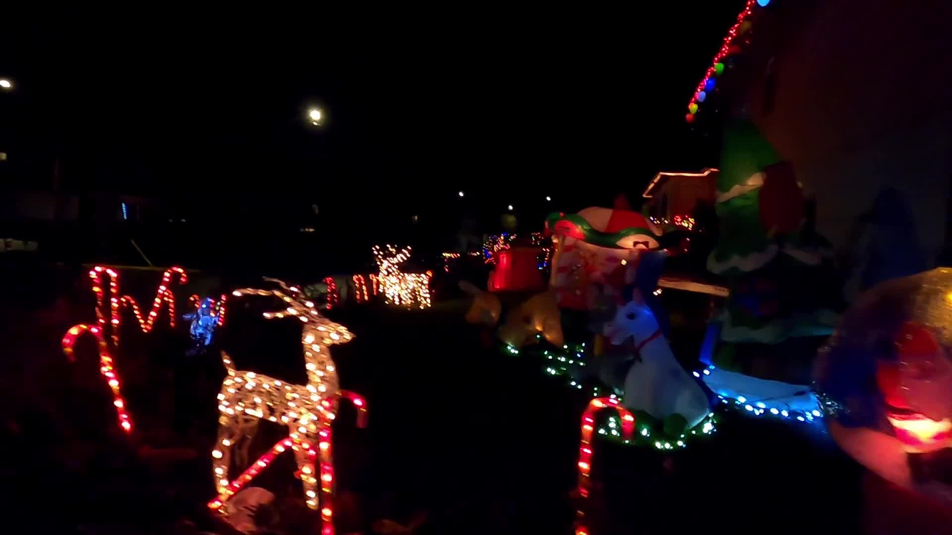 Magical Christmas light tour in Victoria BC | Best festive displays ...