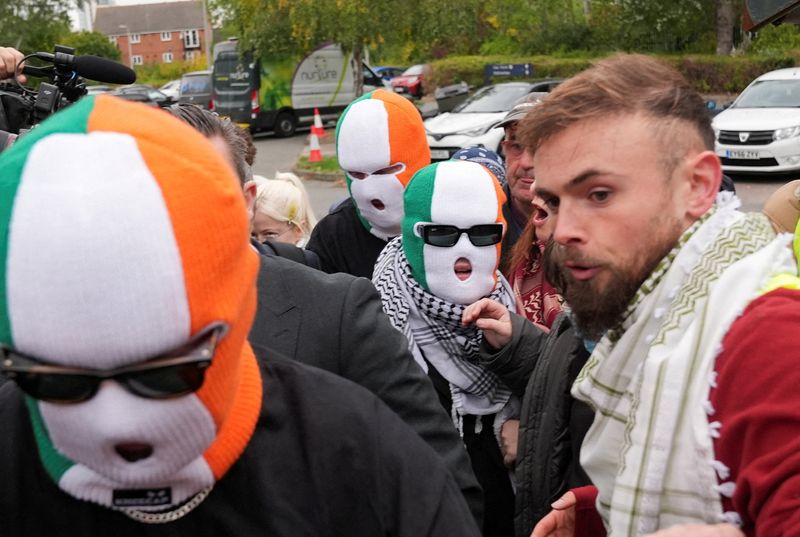 UK prosecutors try to reinstate terrorism charge against Kneecap rapper