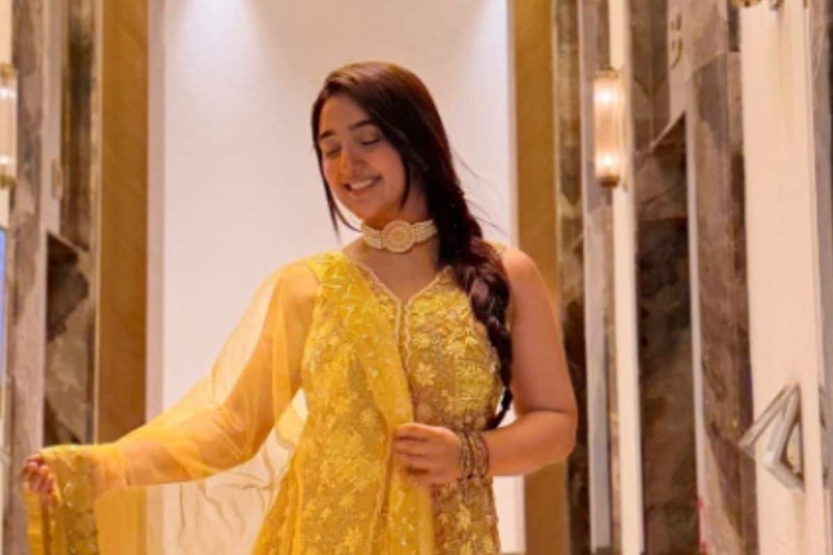 Ashnoor Kaur glows in yellow sharara suit as she celebrates Lohri with ...