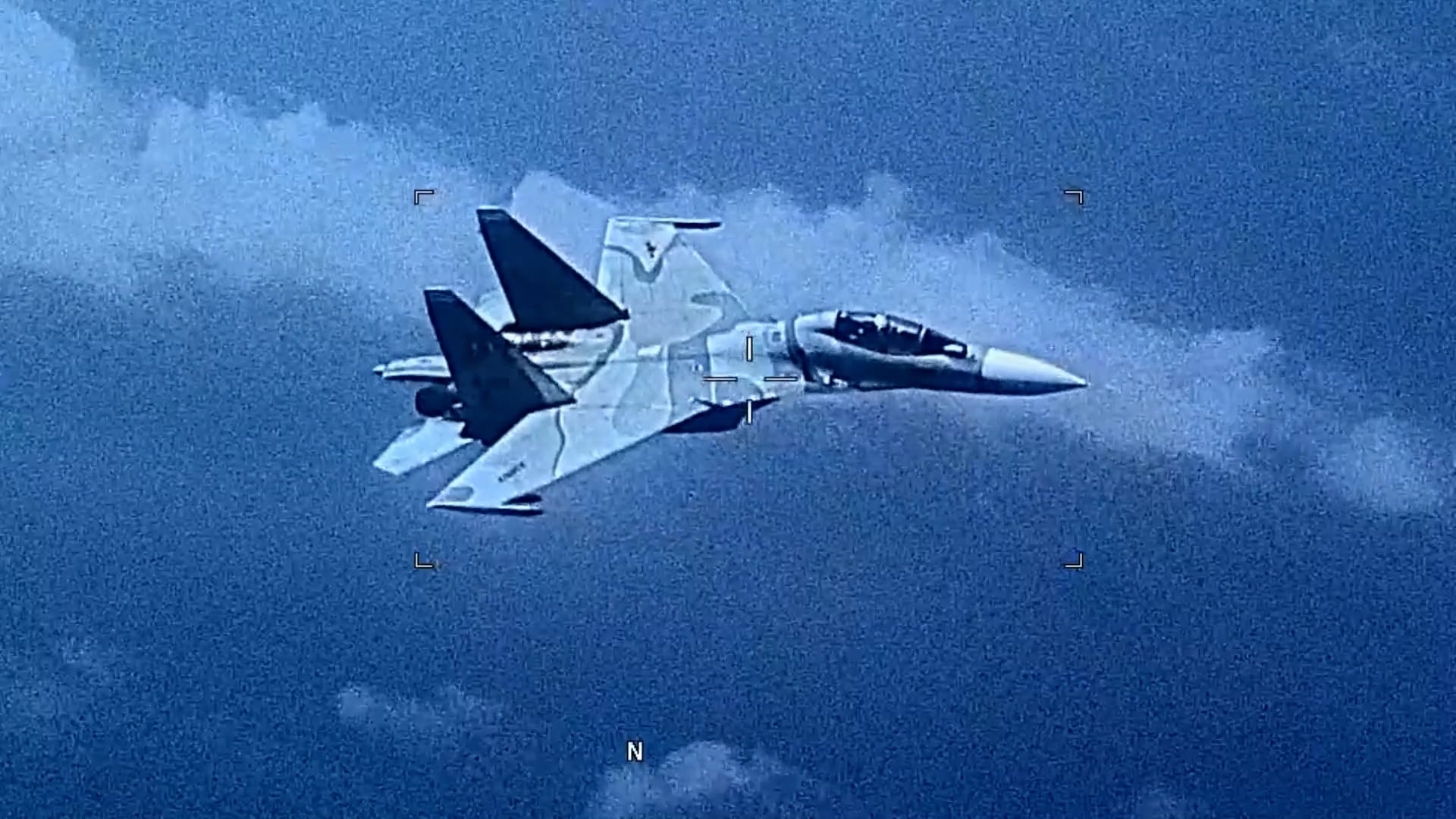 Venezuelan SU‑30 intercepts US aircraft in dangerous Caribbean maneuver