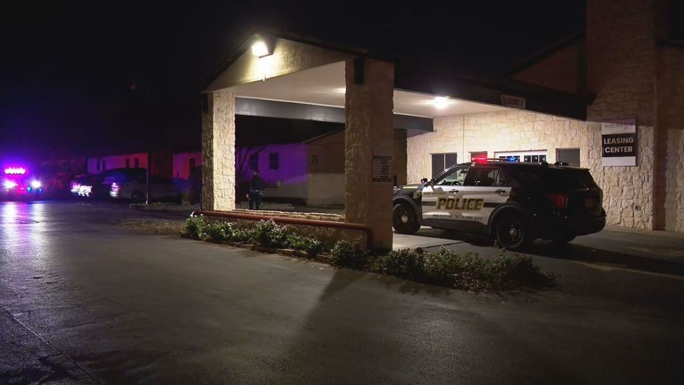 Victim uses belt as tourniquet after being shot by 2 women on northeast ...