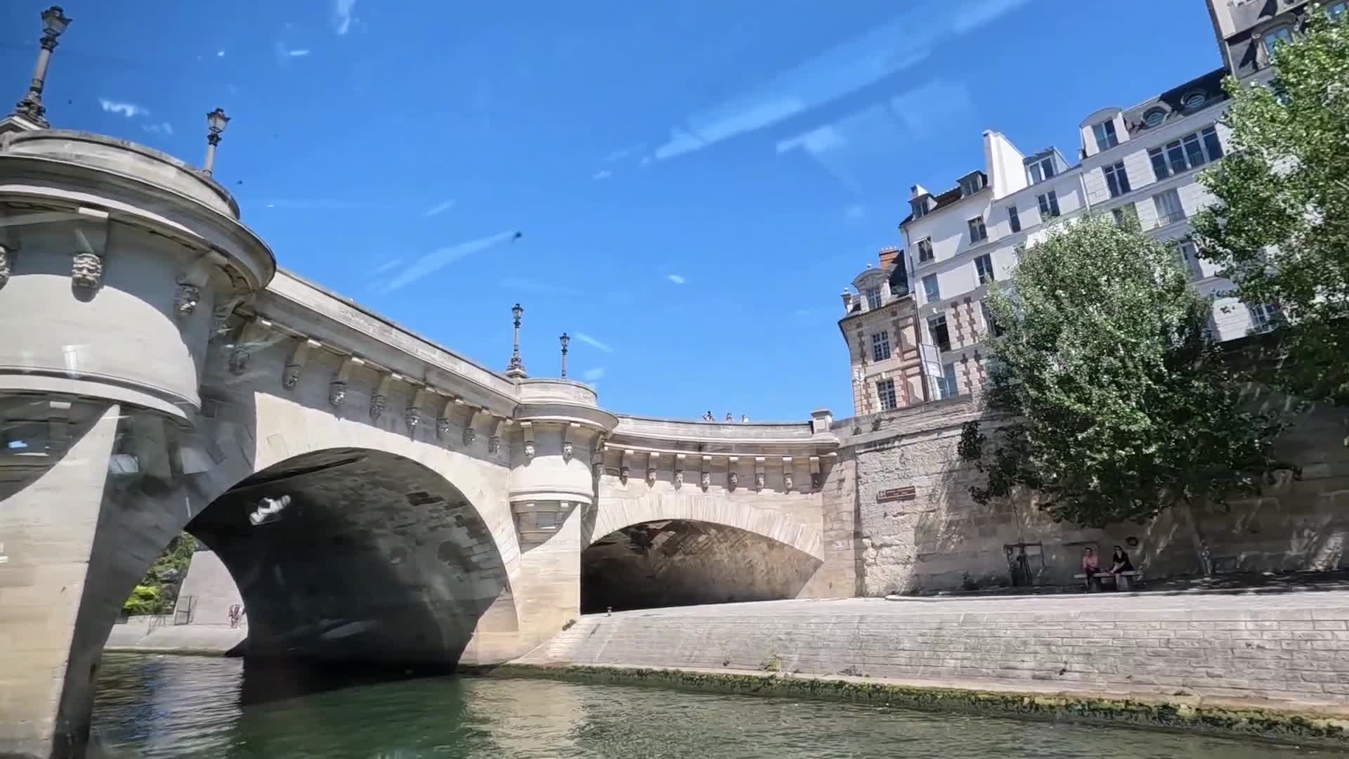 Unforgettable Seine River cruise in Paris: Landmarks, fine dining ...