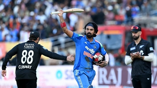 IND vs NZ live score: Mohammed Siraj and Harshit Rana turn up the heat ...