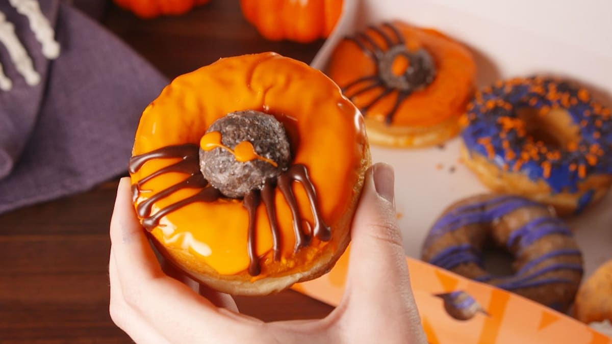 Dunkin’s spills the spooky stuff with 2026 Halloween menu, spider donut ...