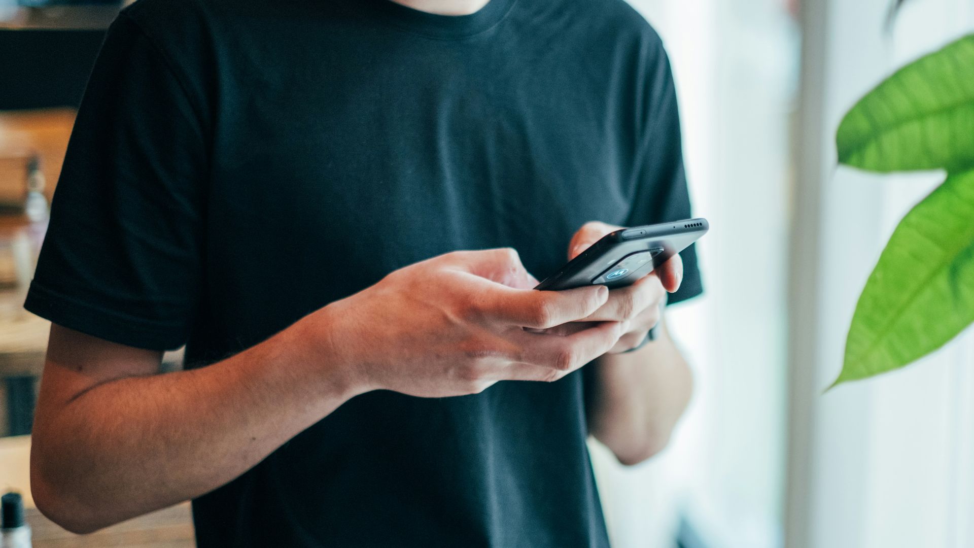10 outdated dating rituals & 10 that still fly today