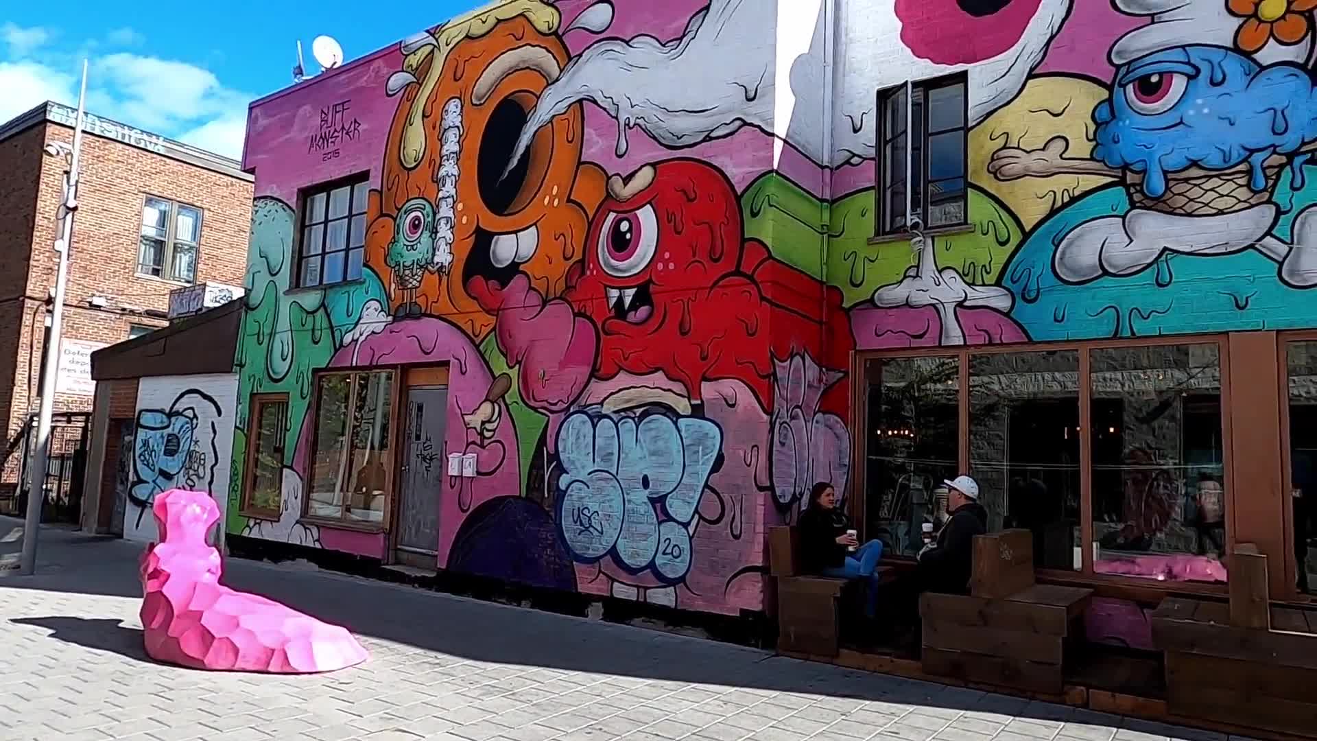 Exploring Montreal's vibrant street art: A colorful mural tour with Tom ...