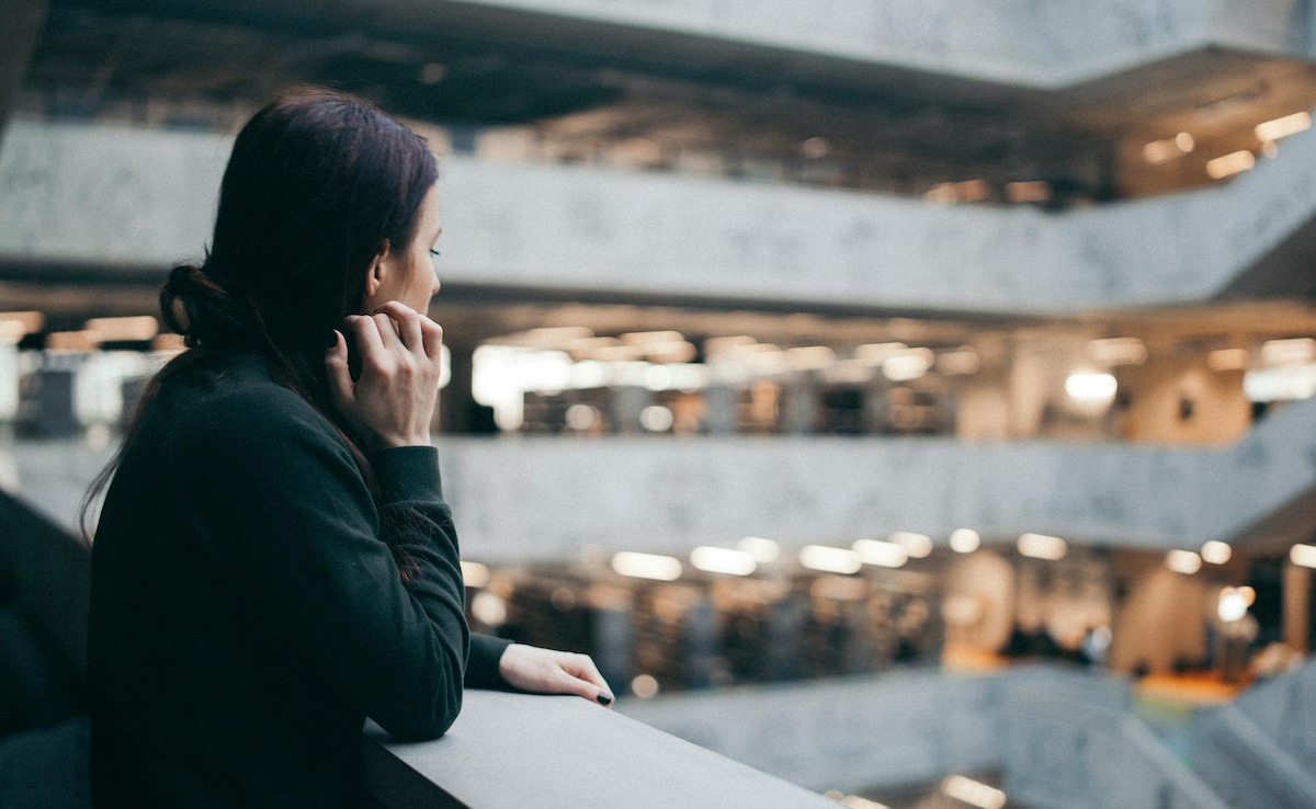 6 health hacks to regulate mood throughout the day