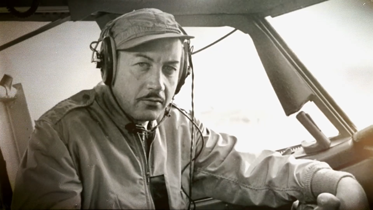 The day a legendary pilot risked everything to flip a massive passenger jet