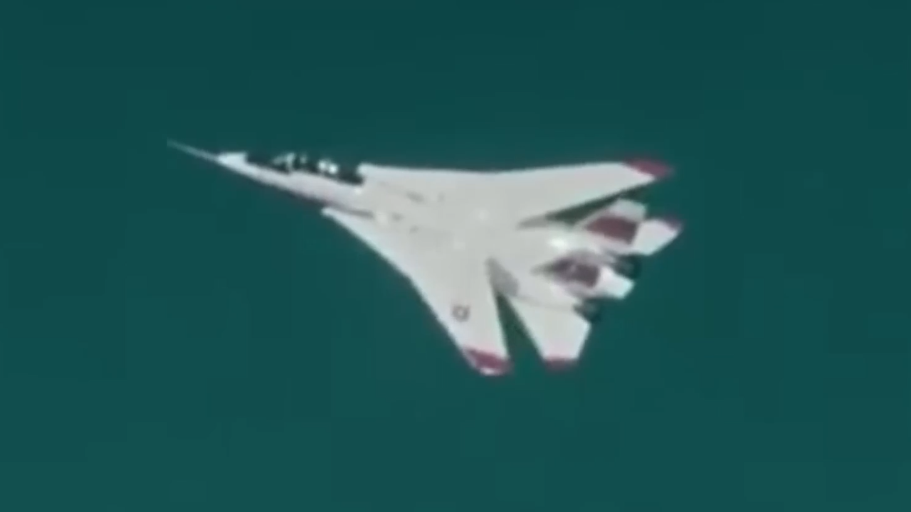 The fighter that scared off 12 enemy jets without firing once