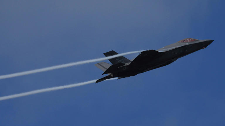USAF apologises for 'inadvertent' sonic boom
