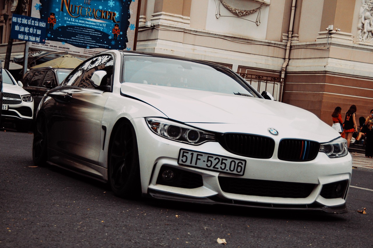 10 coupes that can beat a Porsche 911 on the track