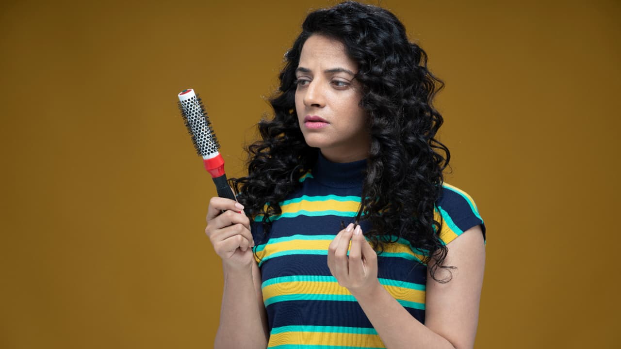 Why women experience severe hair fall in winters