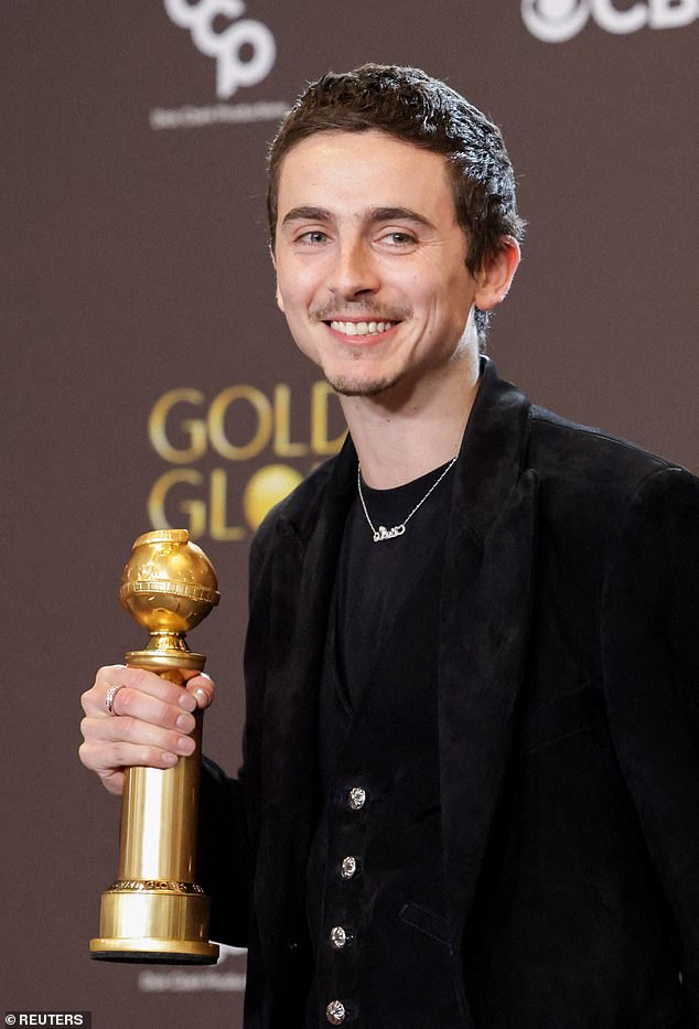 Horror moment fire breaks out backstage at the 2026 Golden Globes