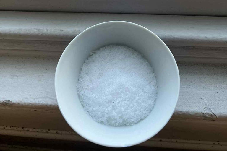Irish homes urged to put bowls of salt behind curtains before Thursday ...