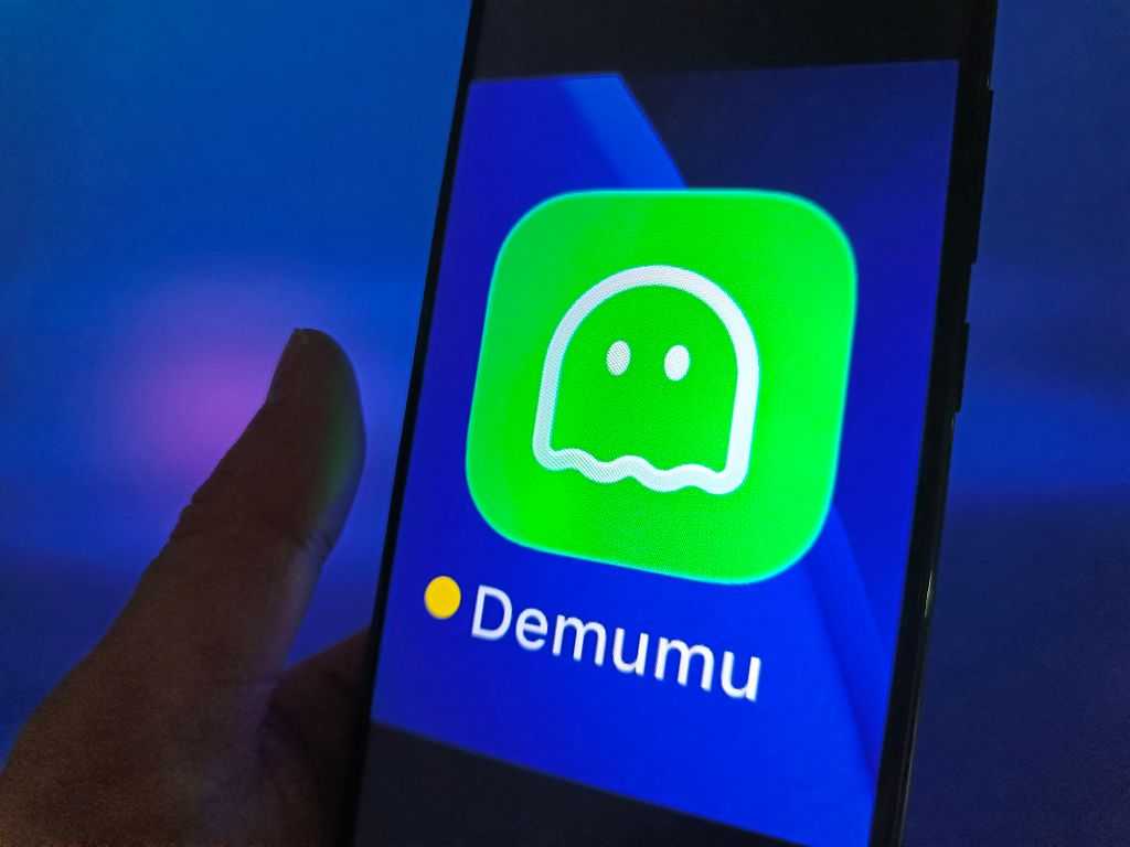 Viral app in China highlights loneliness by asking: 'Are you dead?'