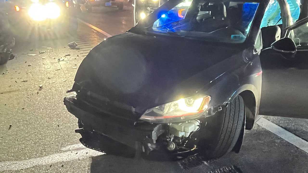 Woman accused of leading police on chase before standoff on I-293