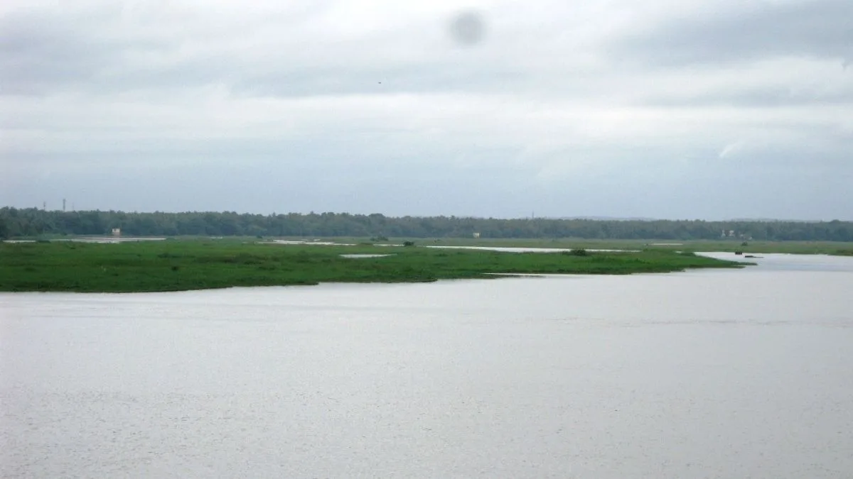 Stop memo directing halt to bridge construction at 'Kumbh Mela' site ...