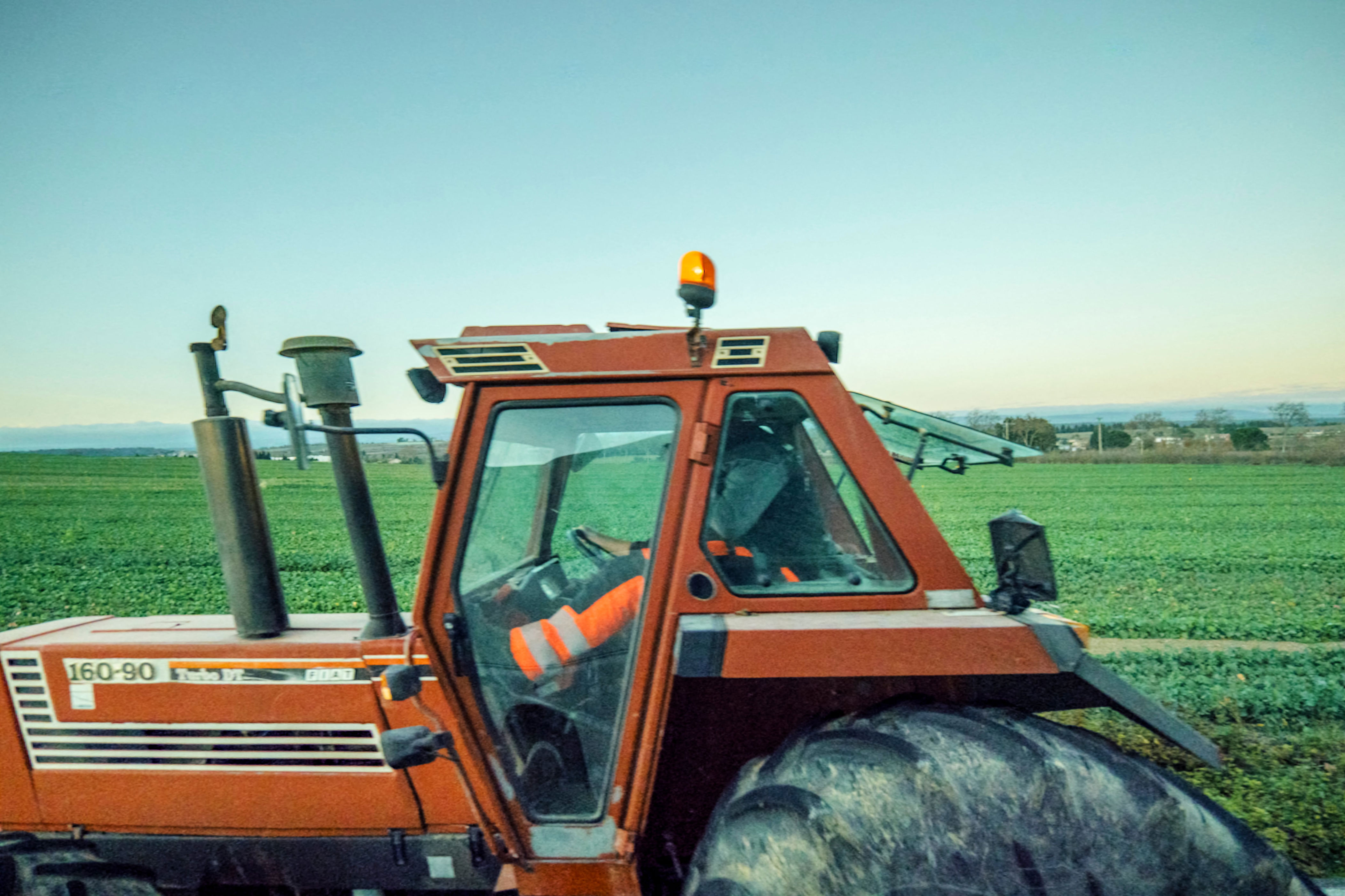 Trafic de pesticides interdits dans le Sud-Est : prison ferme requise ...