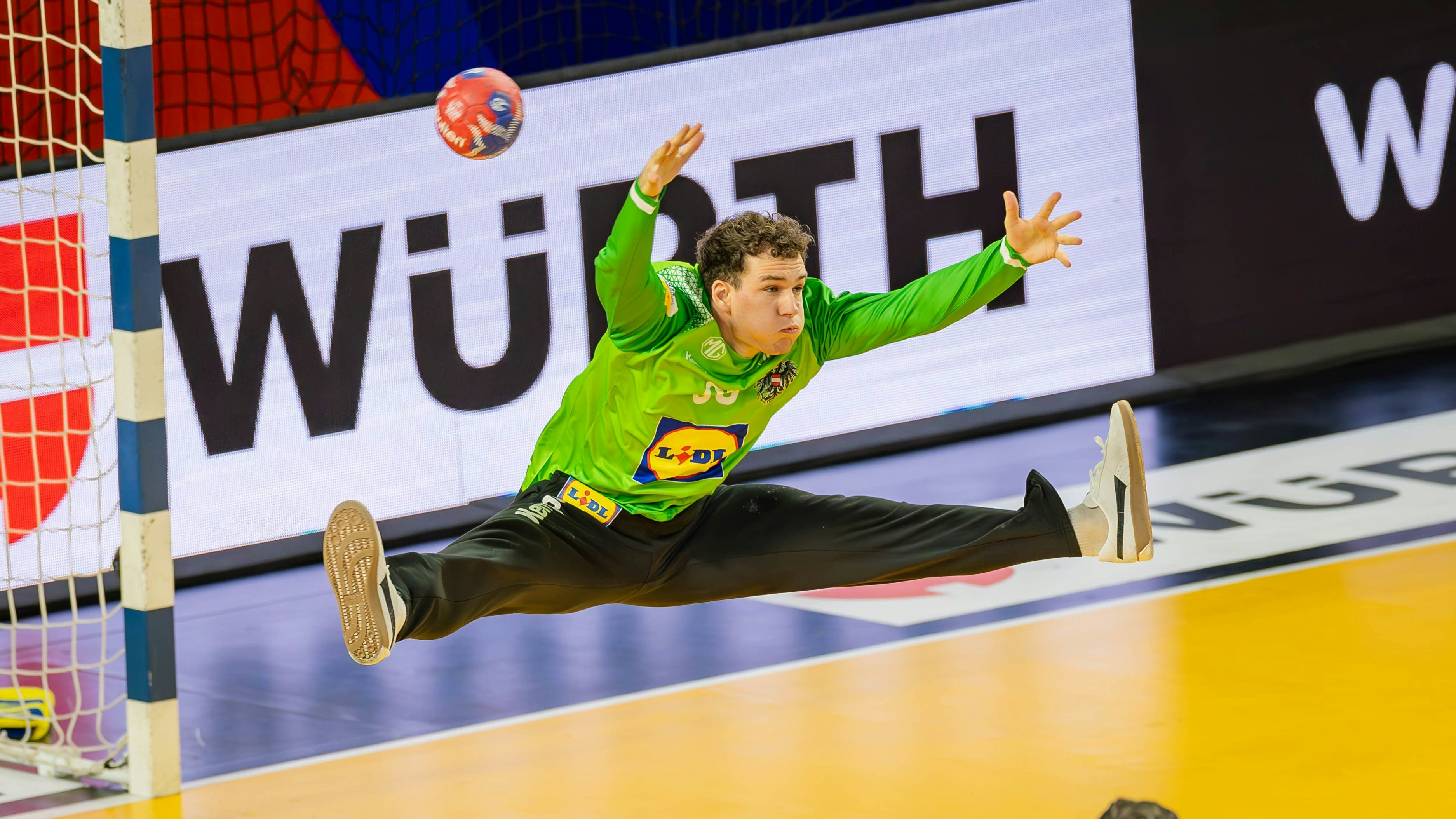 Hässlichkeit! Jetzt kontert Möstl vor Handball-Derby