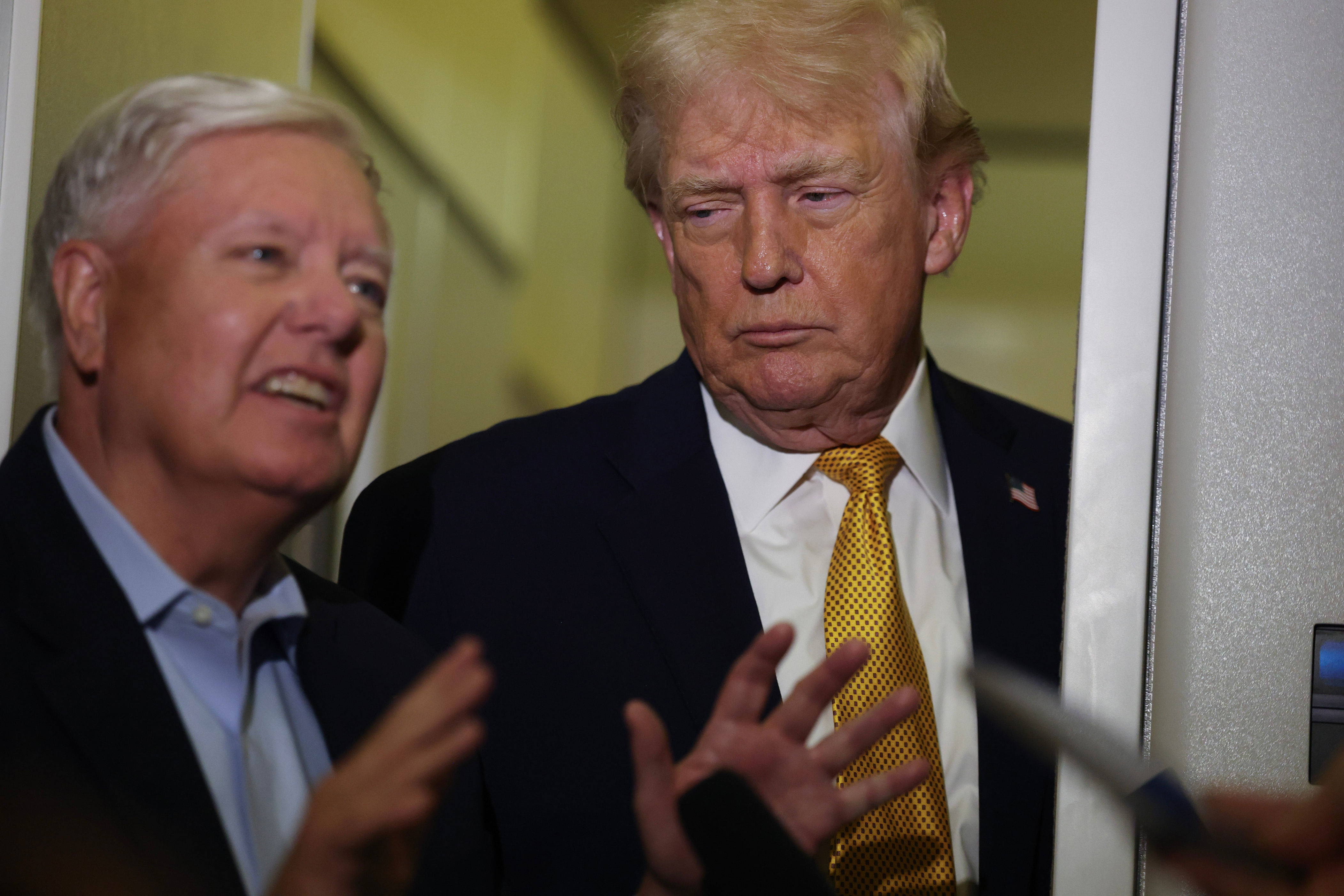 Trump cheats at golf, Lindsey Graham’s secret testimony suggests