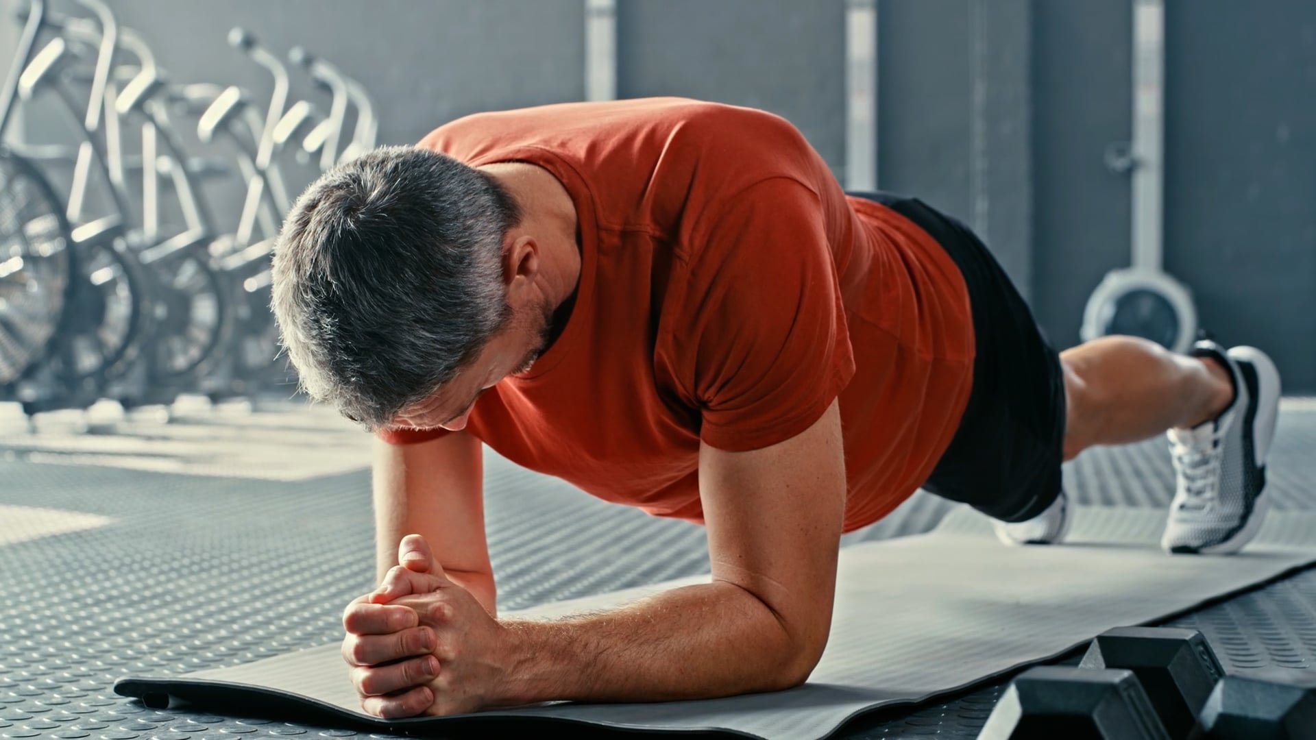 Want to improve your cardiovascular health? Try these static exercises ...