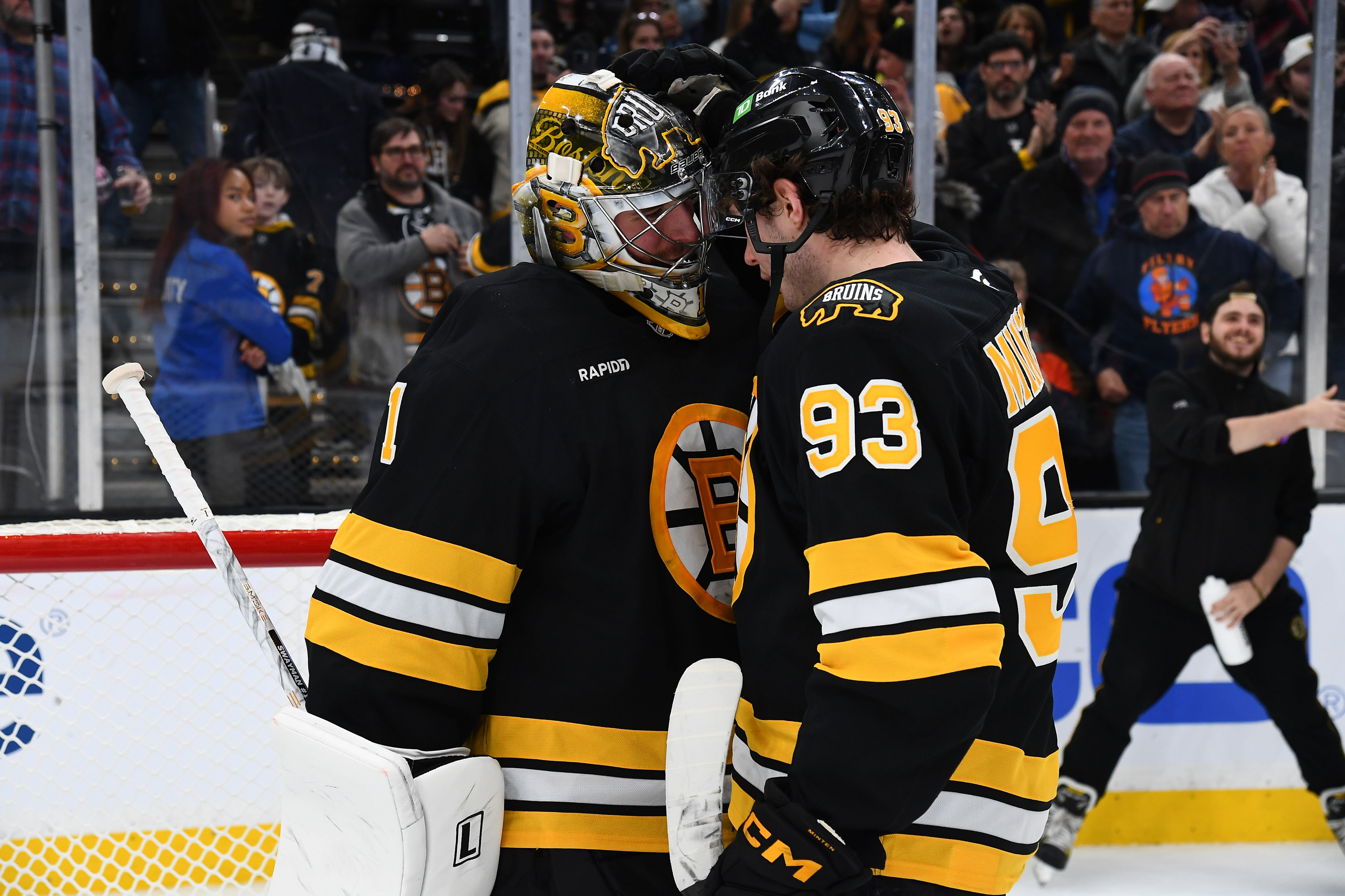 Recap: Bruins stay hot with shutout win over Red Wings