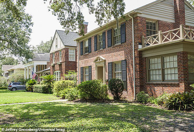 Realtors reveal how much house prices will fall in 2025 as sellers rush ...