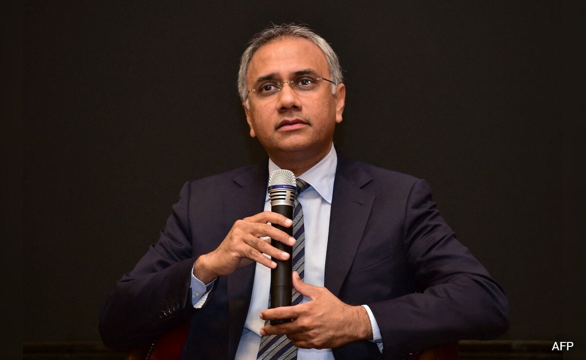 Infosys CEO denies employee was deported from US, says he was not ...