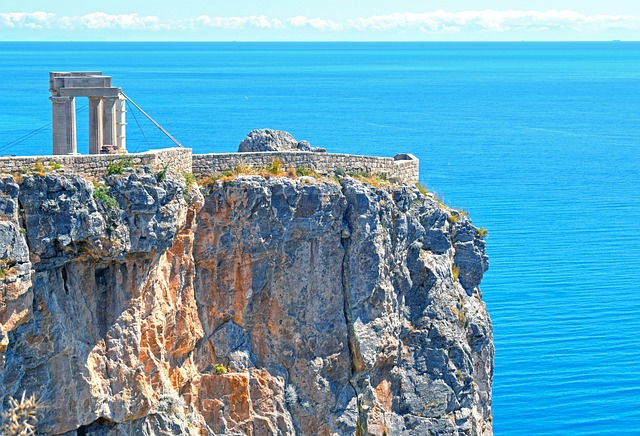 What to know before visiting the Acropolis of Lindos