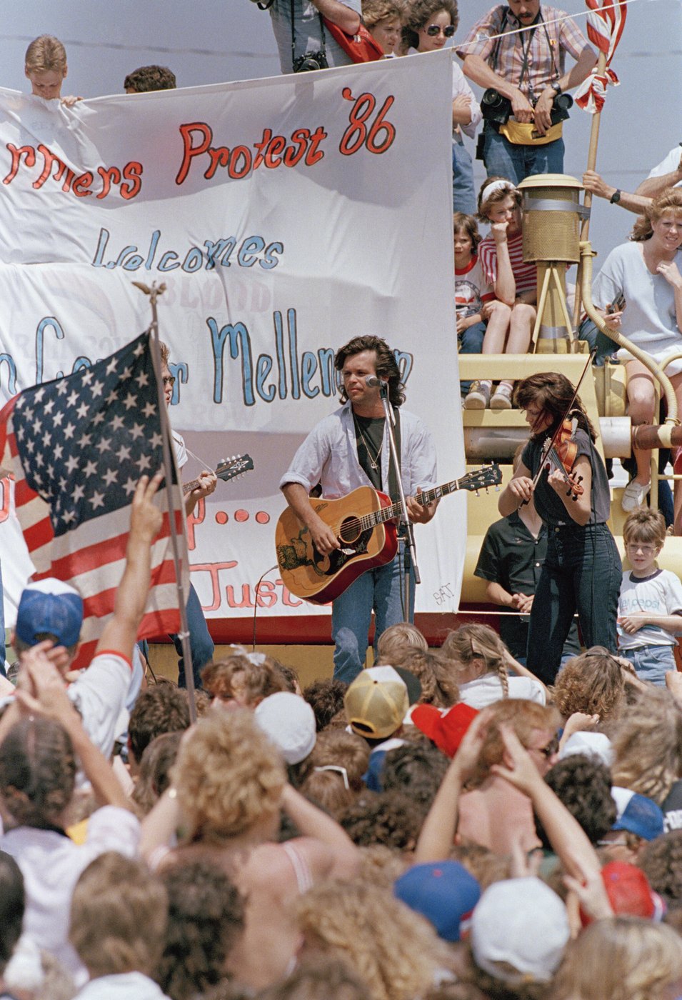 Minutes to memories: John Mellencamp rolling out jukebox of his old hits