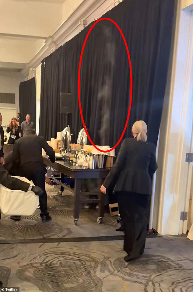 Horror moment fire breaks out backstage at the 2026 Golden Globes