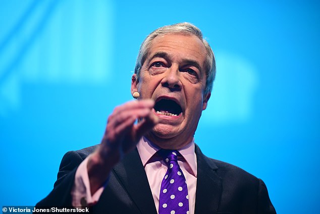 Nigel Farage says £400,000-a-year water chief must go as thousands of ...